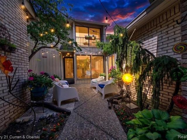 1148 Hillpointe Cir Unit 74, Bloomfield Township, MI 48304
