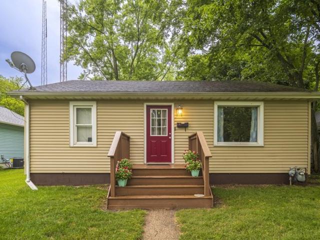 1148 Lavette Ave, Benton Harbor, MI 49022