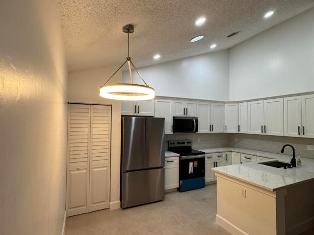 1148 Summit Trail Cir, Unit D, West Palm Beach, FL 33415 | MLS #B26011