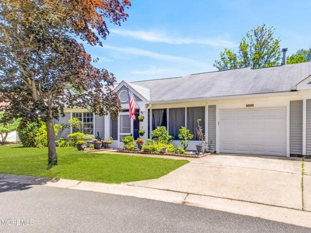 1148A Thornbury Ln, Manchester, NJ 08759