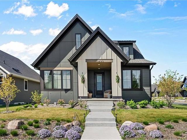 11490 Sunflower Ln N, Lake Elmo, MN 55042