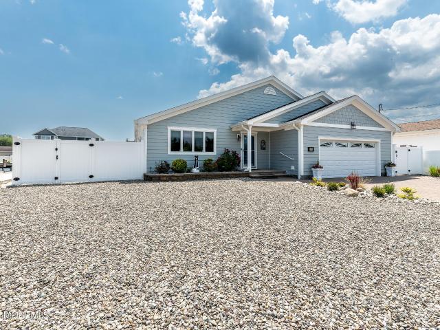 1149 E Hickory Drive
