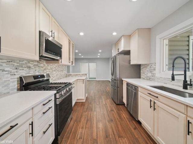 1149 Gail Lane