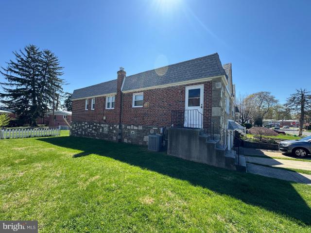 1149 Glenn St, Philadelphia, PA 19115 | MLS #PAPH2605 | Compass