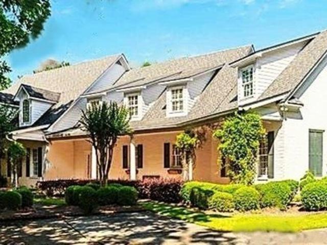 1149 Greystone Crst, Hoover, AL 35242