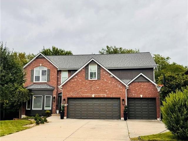 1149 SW Sunflower Dr, Lee's Summit, MO 64081