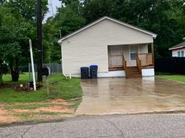 1149 W Front ST N 1149 W Front St N