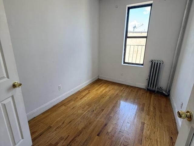 #1149 3620 Broadway, Bright 2 bedroom in a great b