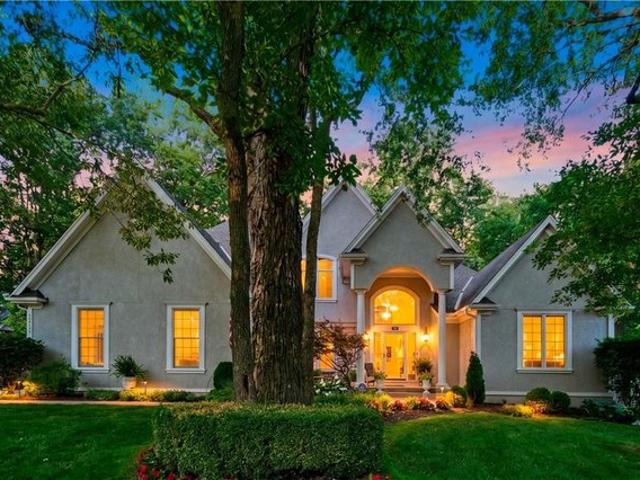 11401 W 141st St, Overland Park, KS 66221