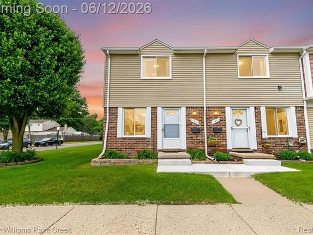 11401 Messmore Rd, Macomb Township, MI 48317