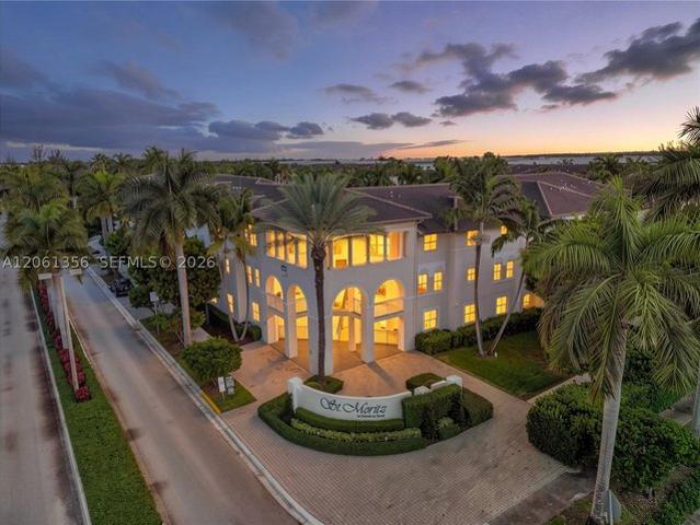11401 NW 89th St Apt 208, Doral, FL 33178