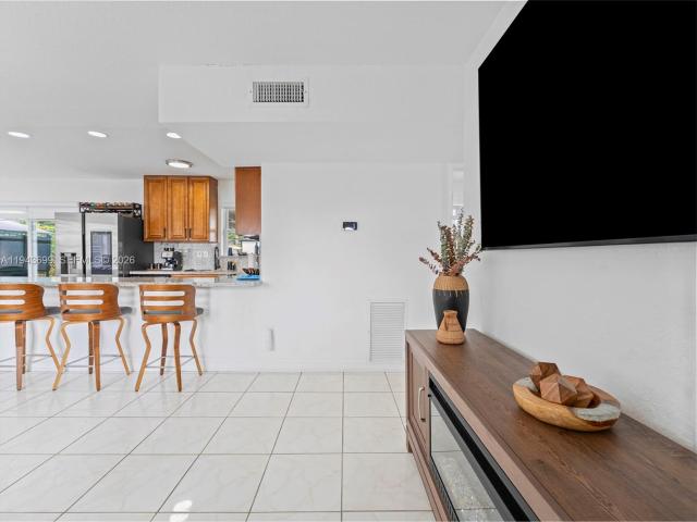 11401 SW 56th St, Miami, FL 33165 | MLS #A11943