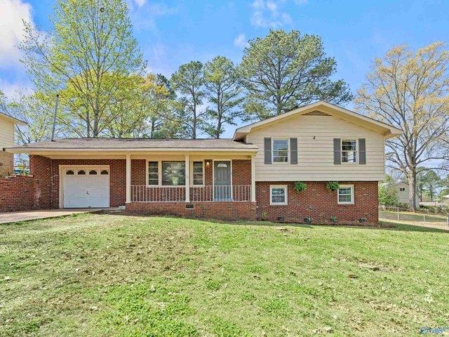 11402 Maplecrest Dr SE, Huntsville, AL 35803