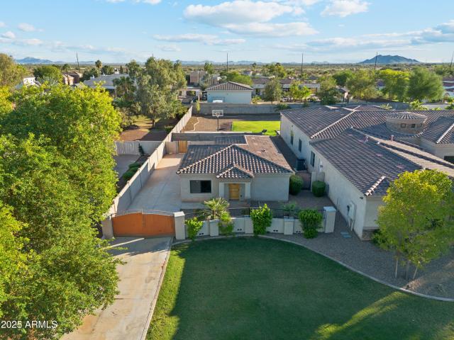 11407 E Bellflower Court