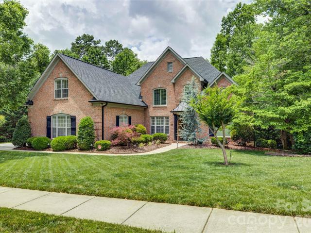 11404 Fernside Drive