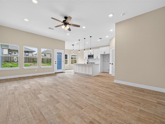 11405 Natalia Lane