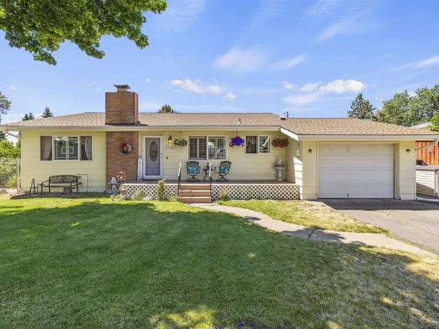 1140 McClellan Dr, Klamath Falls, OR 97603