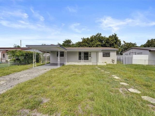 1140 N 74th Way, Hollywood, FL 33024