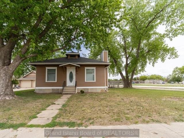 1140 N Main St, Henderson, NE 68371