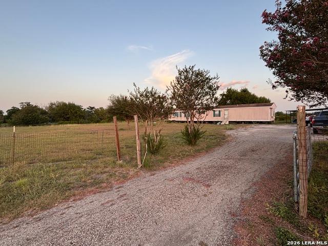 1140 Country Ln