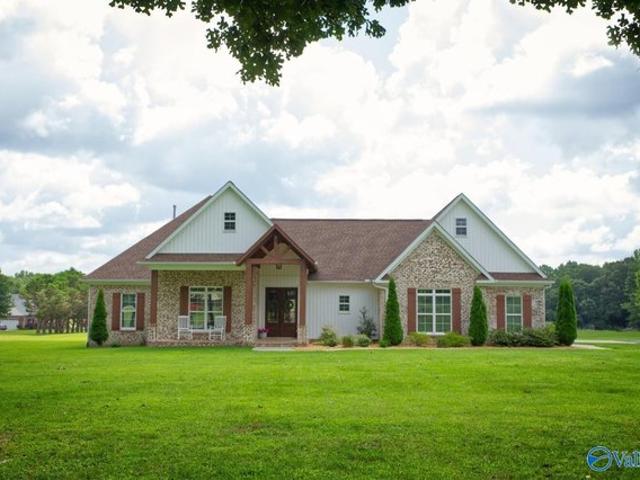 1140 County Road 449, Town Creek, AL 35672