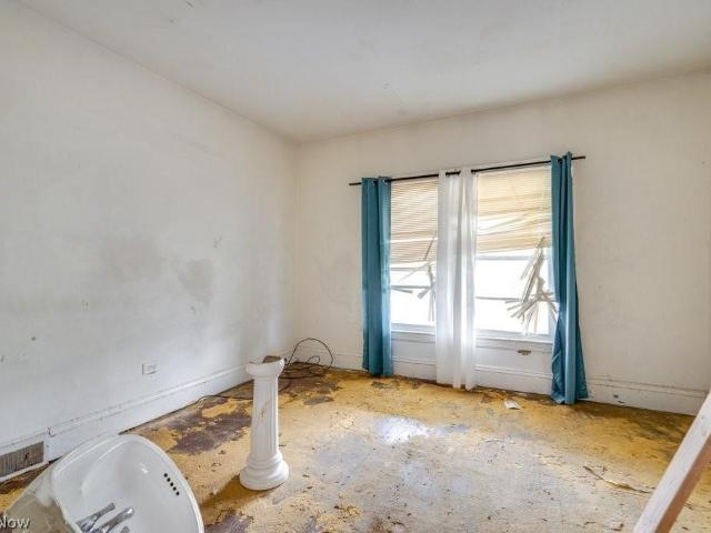 1140 E 113th Street