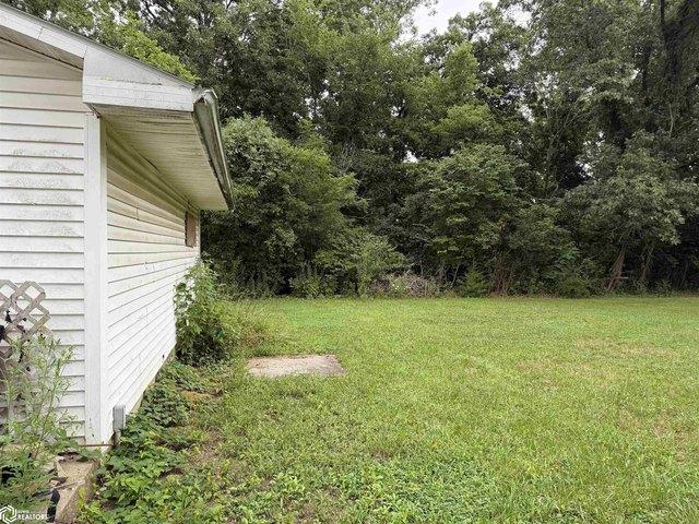 1140 Elm St, Hamilton, IL 62341