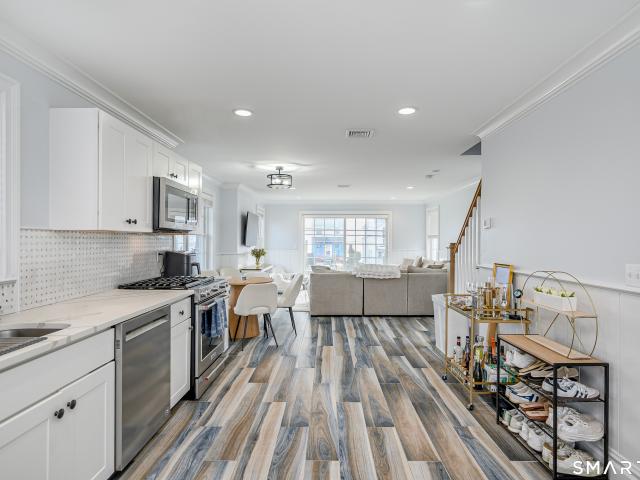 1140 Fairfield Beach Rd, Fairfield, CT 06824 | MLS #24170