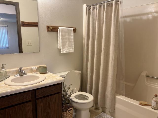 1140 Flammang Dr 1 Bedroom Apartment for Rent at 1140 Flammang Dr, Waterloo, IA 50702