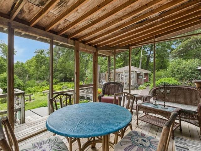 1140 Harbor Ln N, Plymouth, MN 55447