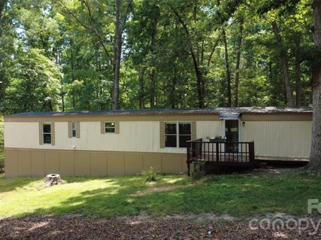 1140 Love Valley Rd, Clover, SC 29710