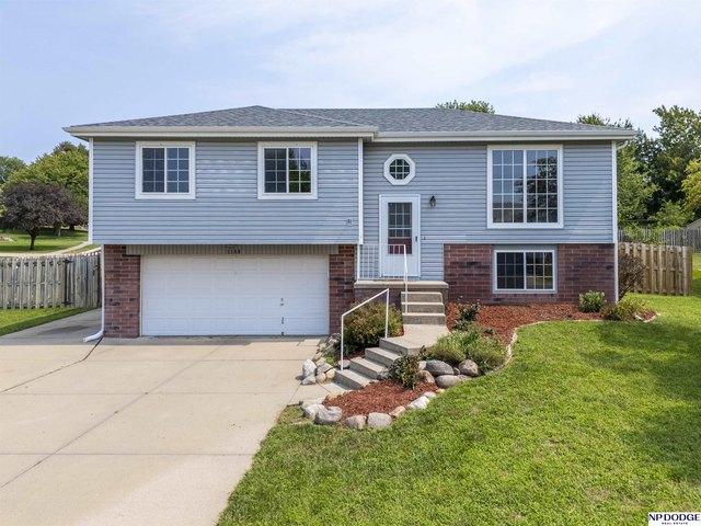 1140 Rawhide Rd, Papillion, NE 68046