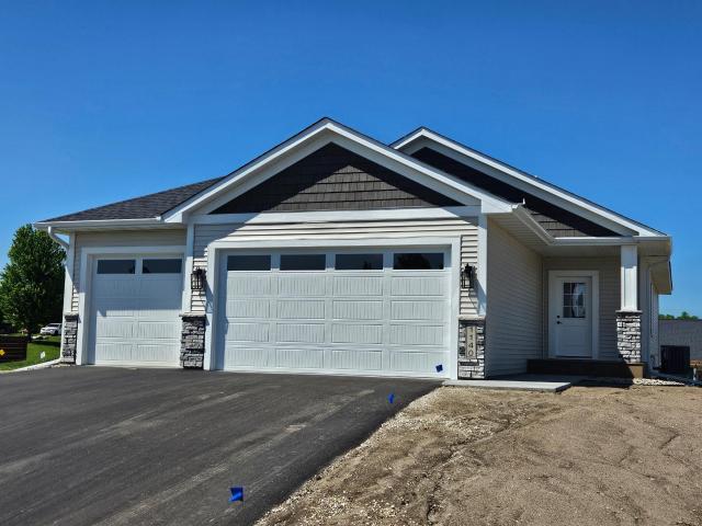 1140 Summit Cove