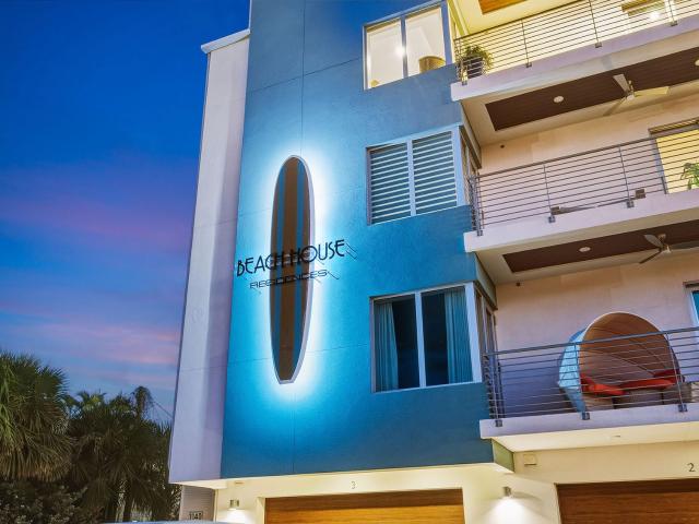 1140 Seaside Drive, 301 & Penthouse, Siesta Key, US, FL