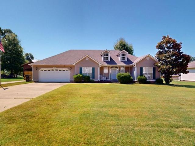 1140 Sir Lionel St, Dyersburg, TN 38024