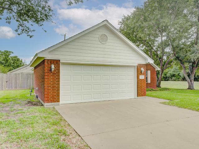 1140 Thomas Drive