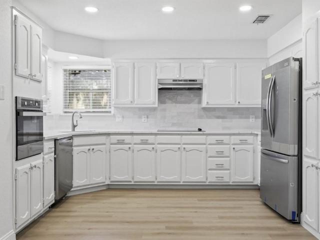 1140 W Hills Terrace