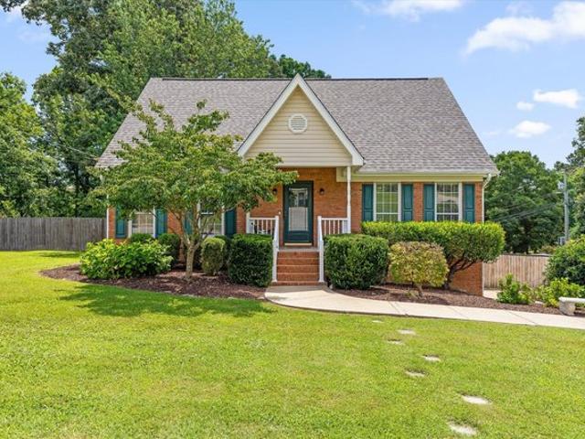 1140 Woodsage Dr, Soddy Daisy, TN 37379