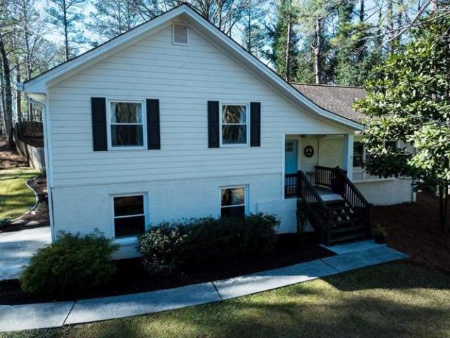 1140 Wordsworth Dr, Roswell, GA 30075