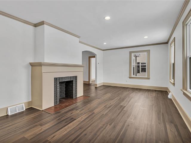 1140 2nd St
