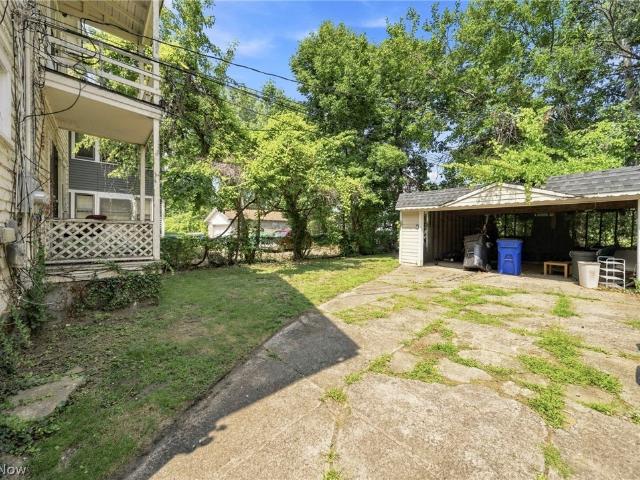 11413 Whitmore Avenue