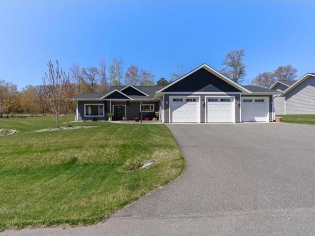 11413 Legacy Ct, Brainerd, MN 56401