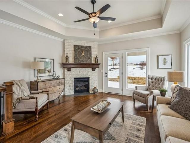 11413 S Waterford Dr, Olathe, KS 66061