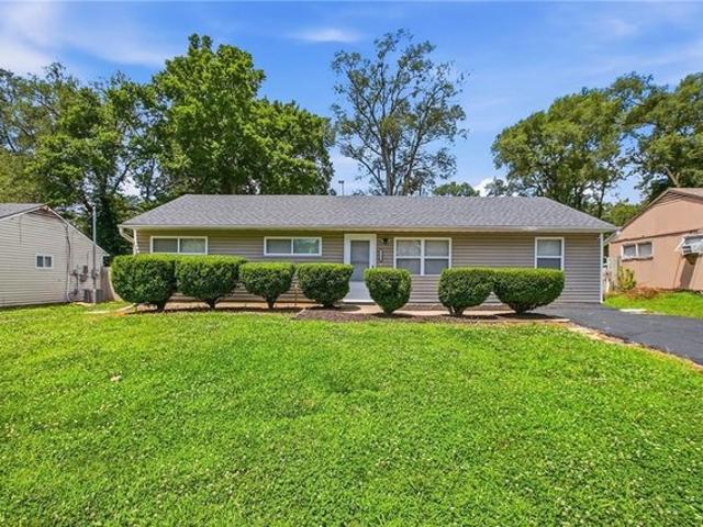 11410 Crystal St, Kansas City, MO 64134
