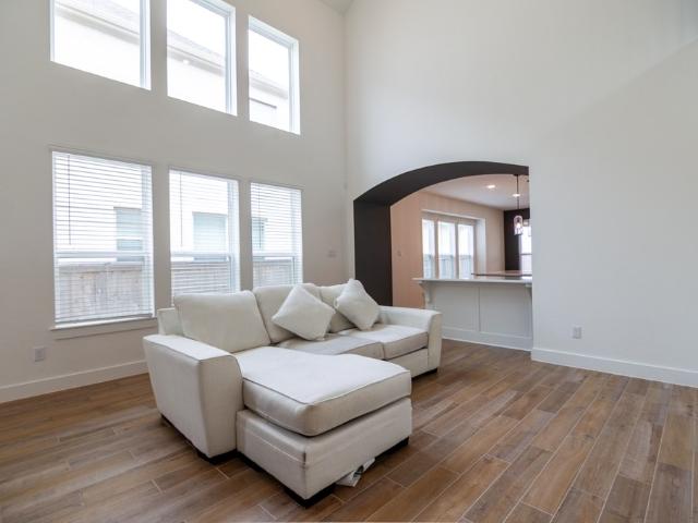 11410 Gossamer Wing Lane