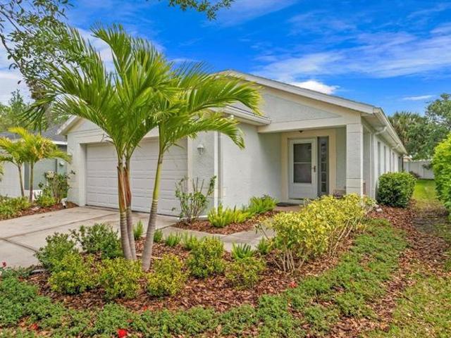 11412 Crestlake Village Dr, Riverview, FL 33569