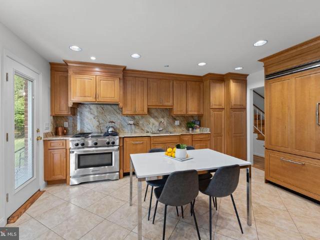 11412 Rolling House Rd