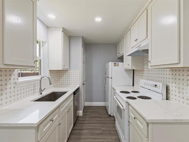 11412 Small Drive
