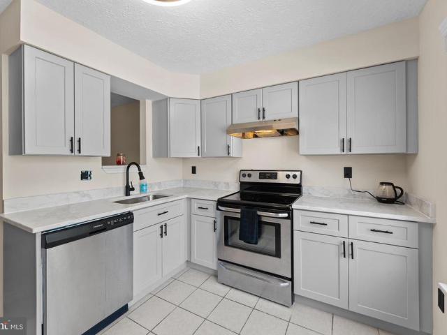 11417 Honeysuckle Court # 3 2