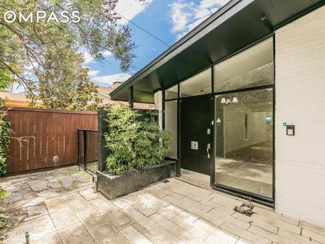 11417 Park Central Pl, Dallas, TX